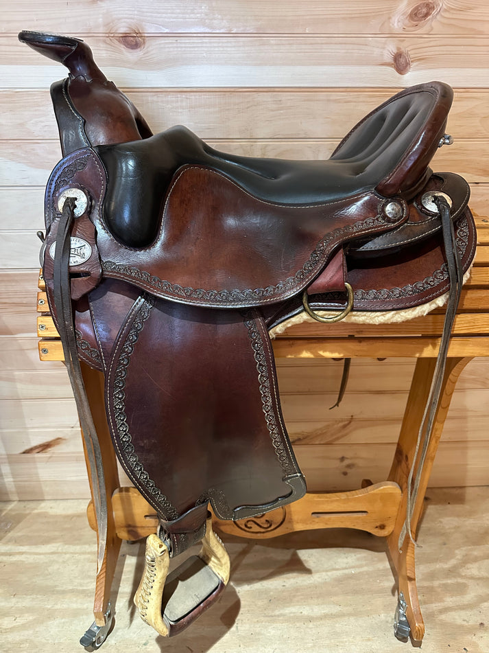 17” Ortho-Flex Caliente Western Trail Saddle – The Saddle Consignor